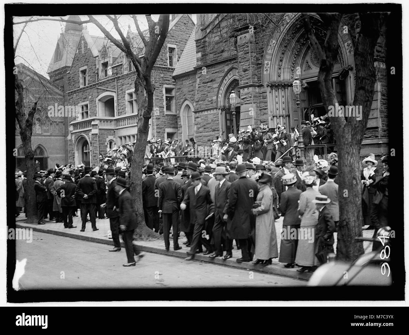 Image of Easter crowds at St. Patrick's Cathedral, depicting the large ...