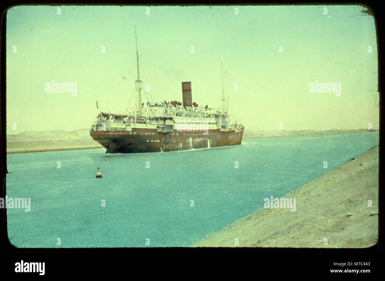 Suez canal ship hi-res stock photography and images - Alamy