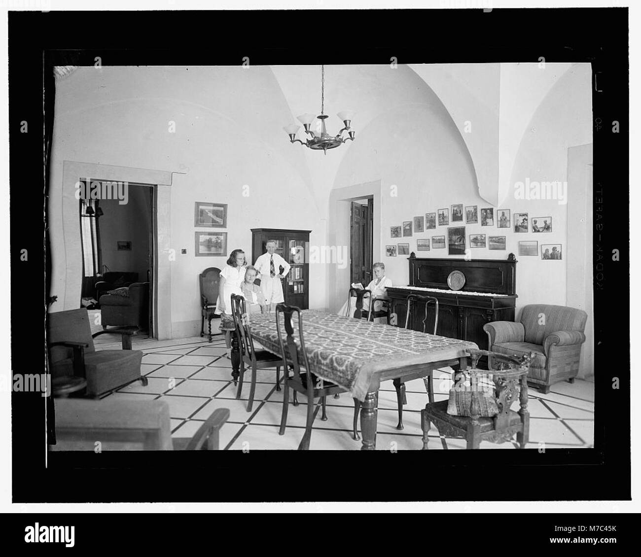 A family portrait of Eric and Edith Matson with their children ...