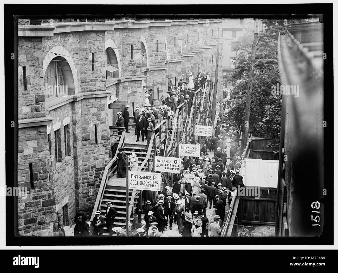 FIFTH REGIMENT ARMORY, BALTIMORE, MARYLAND. EXTERIOR SCENES DURING ...