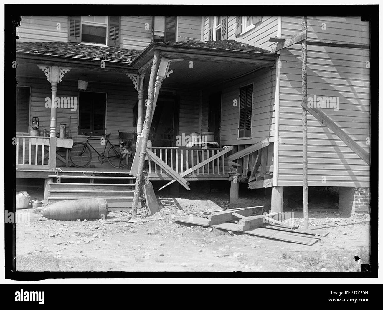 George shell hi-res stock photography and images - Alamy