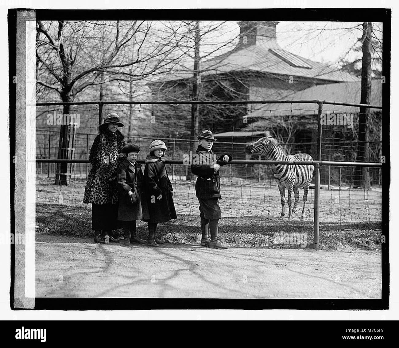 Kids at the zoo Black and White Stock Photos & Images - Alamy