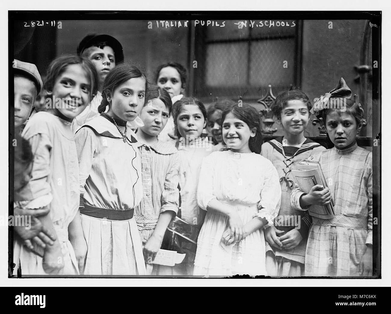 A photograph depicting Italian students in a New York school ...