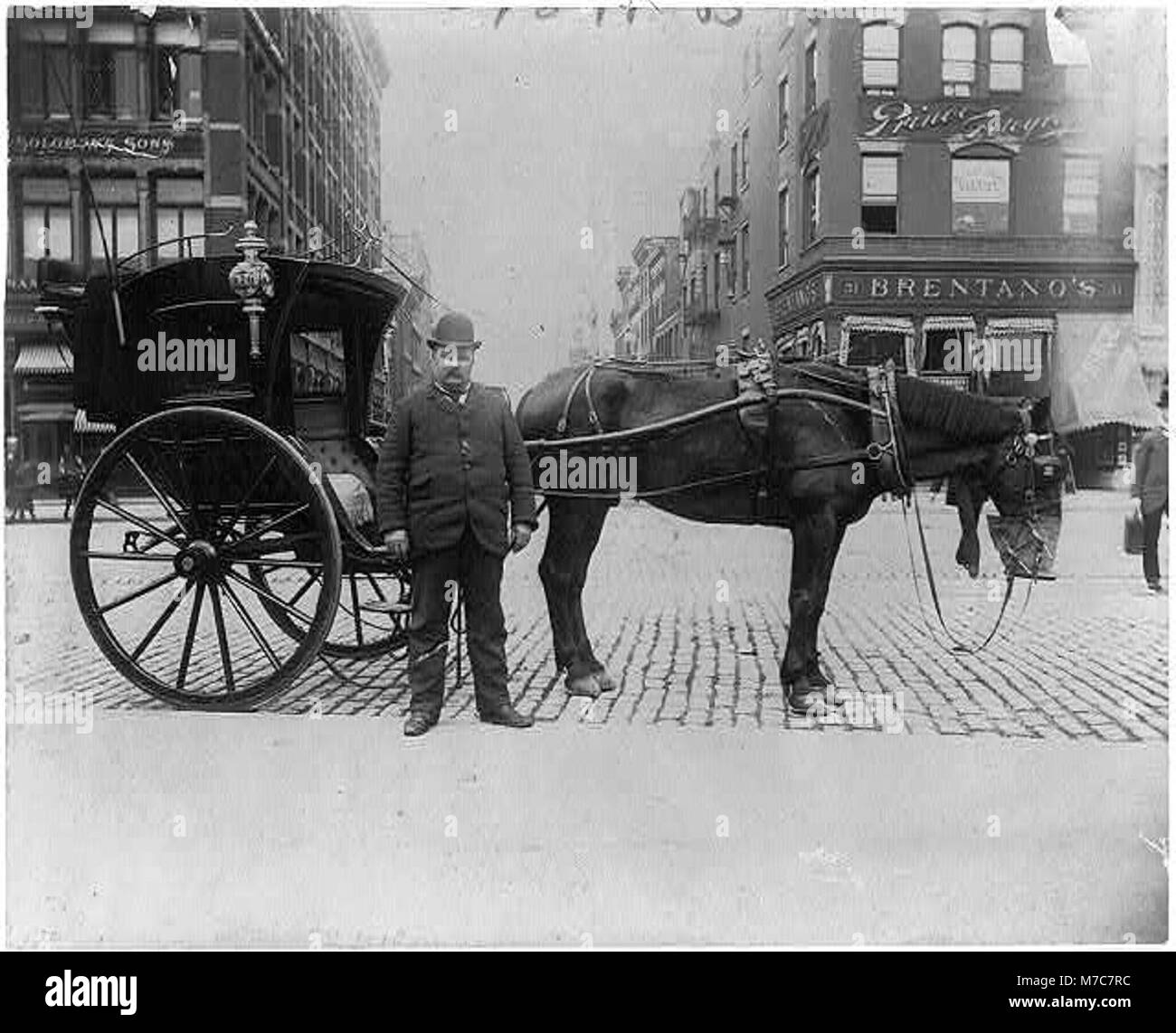 New york cab driver Black and White Stock Photos & Images - Alamy