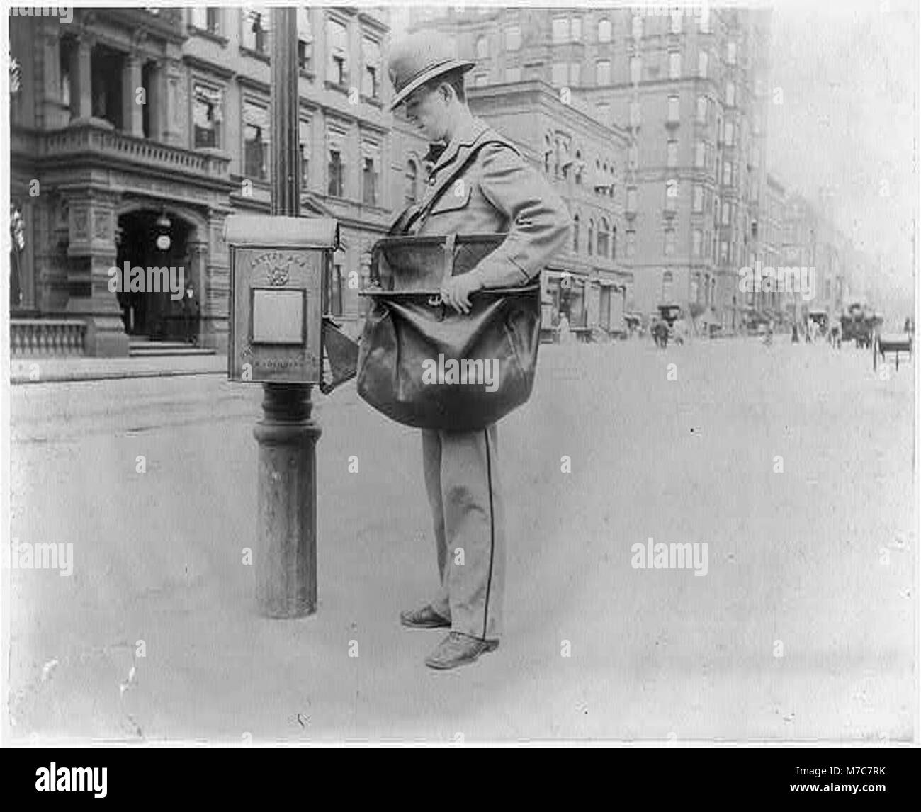 Various street scenes hi-res stock photography and images - Alamy