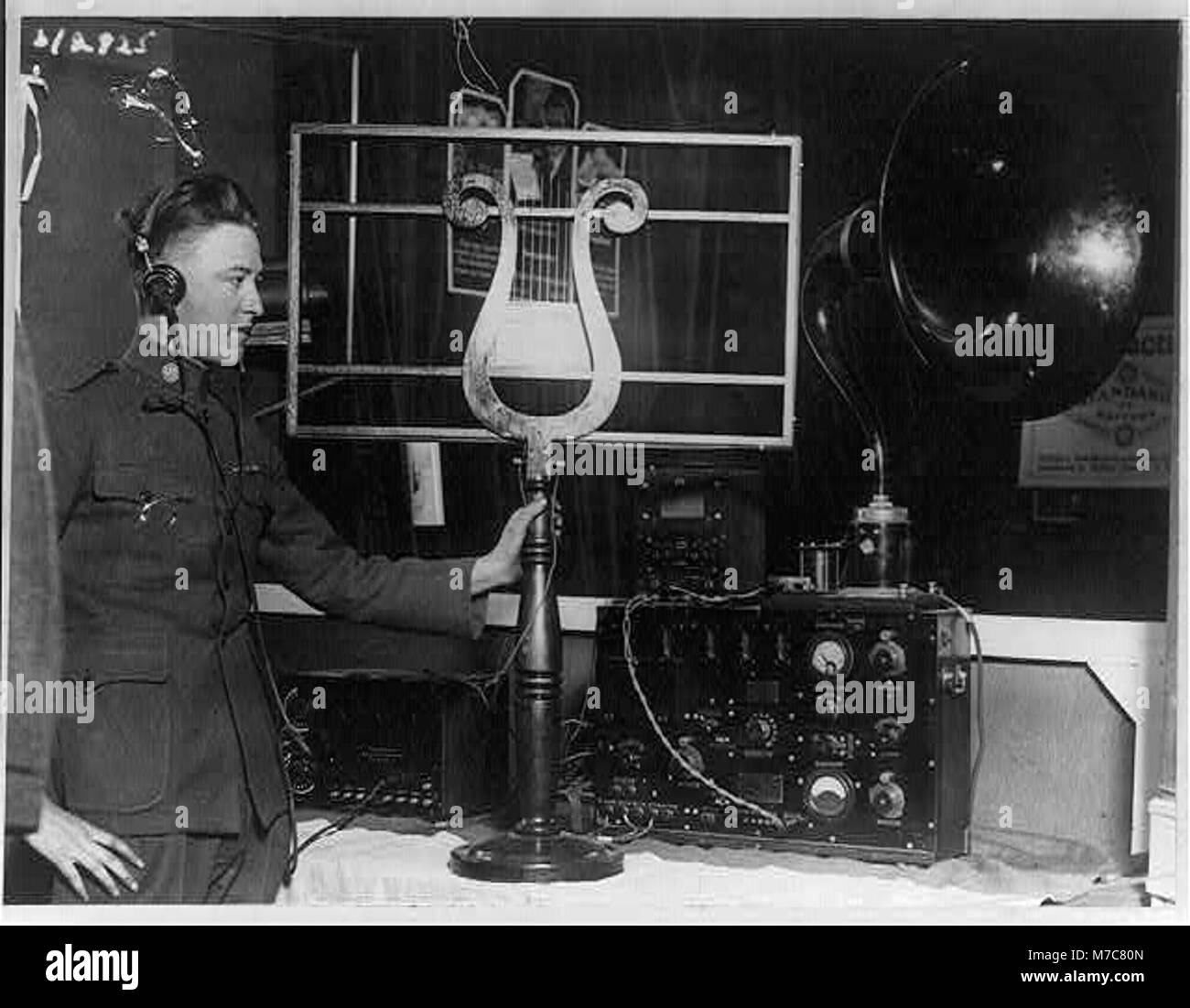 20th century communication device hi-res stock photography and images ...