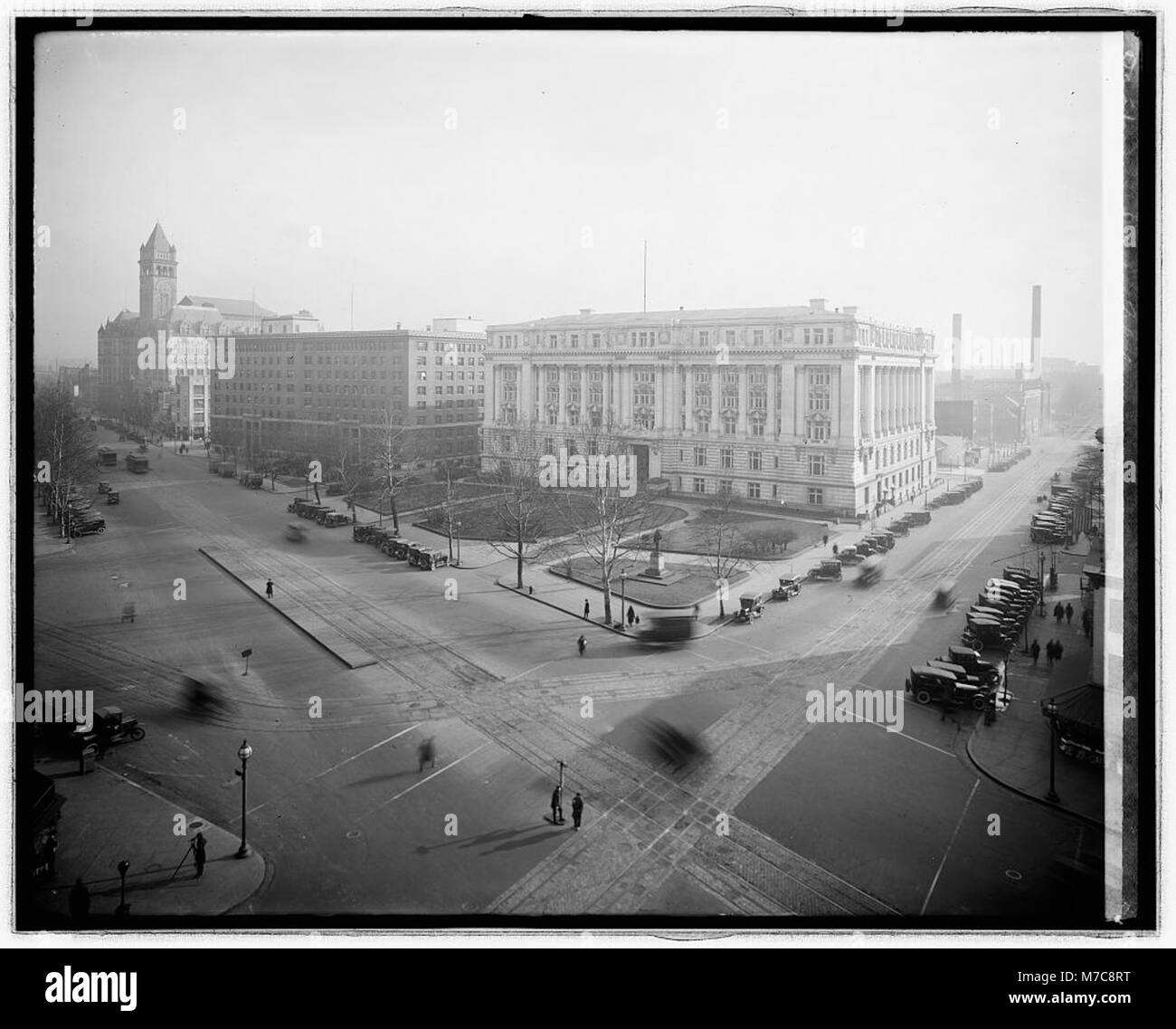 The District Building, located at 1350 Pennsylvania Avenue in ...