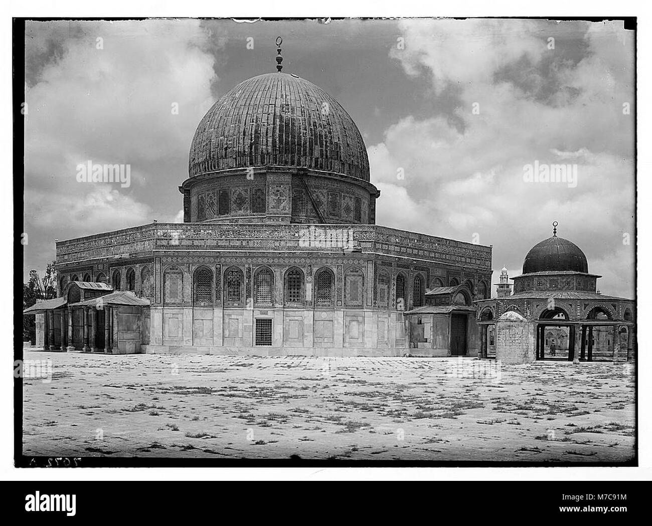 A close-up view of the Dome of the Rock, with a visible Dome of the ...