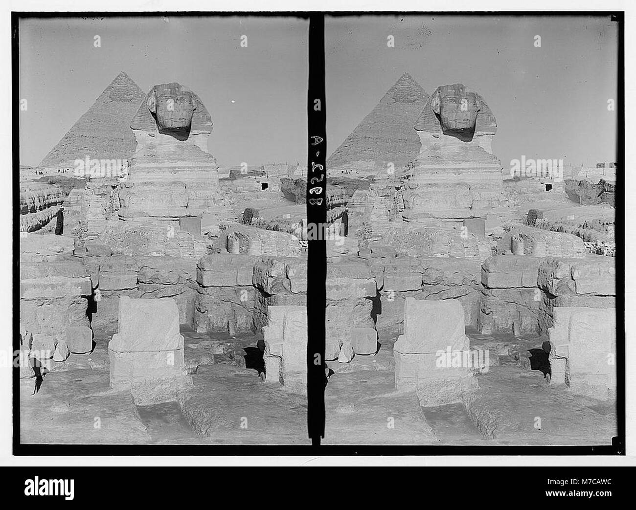 This iconic image shows the Great Sphinx of Giza with the pyramids of ...