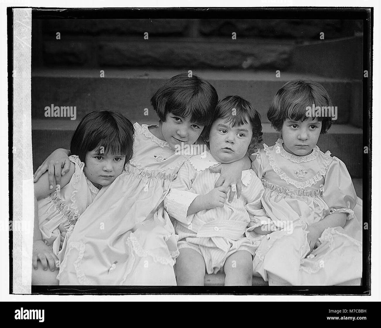 Elizalde children, 2-23-22 LOC npcc.05823 Stock Photo - Alamy