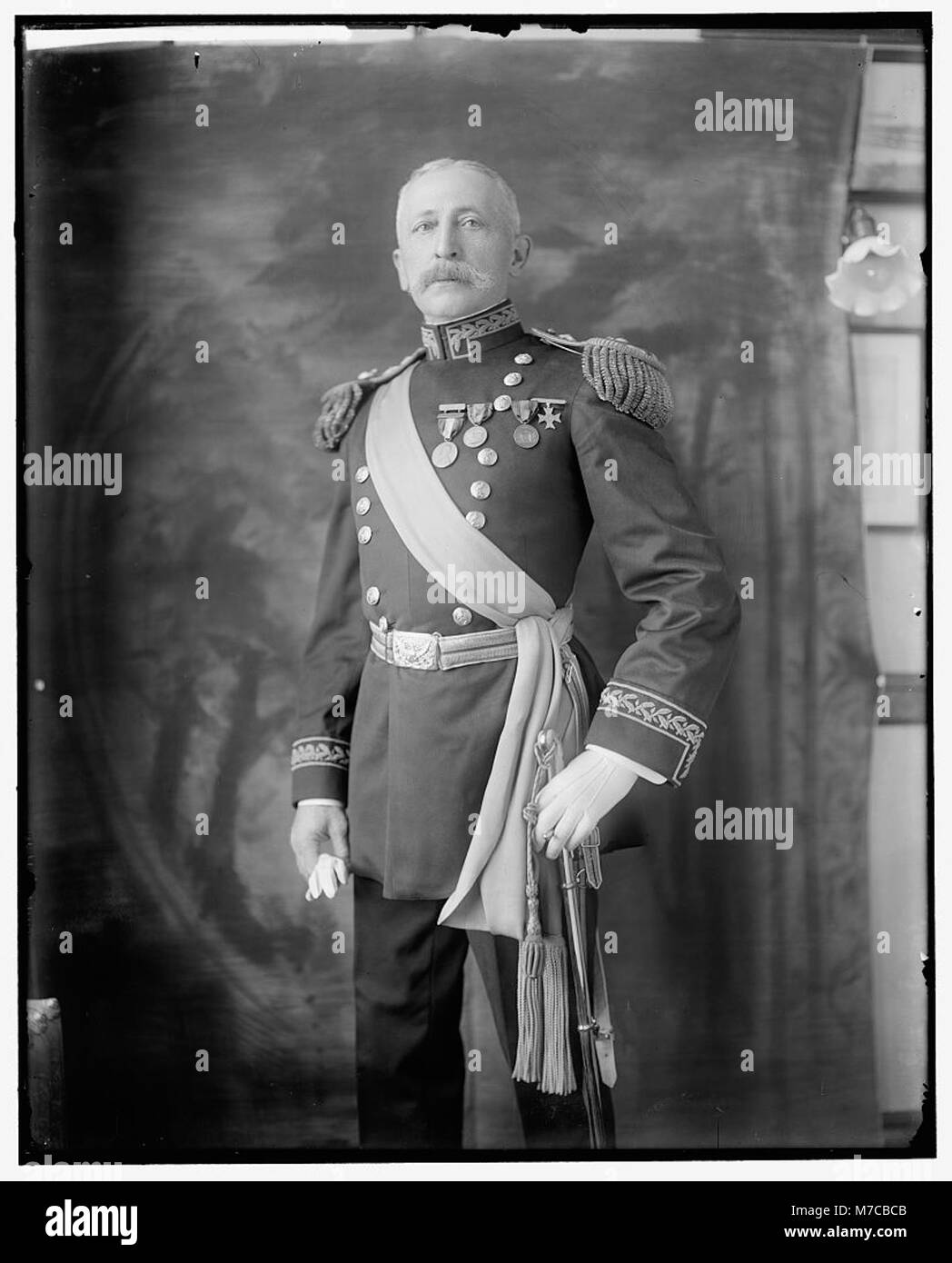 This portrait features General G.W. Elliott, a significant military ...