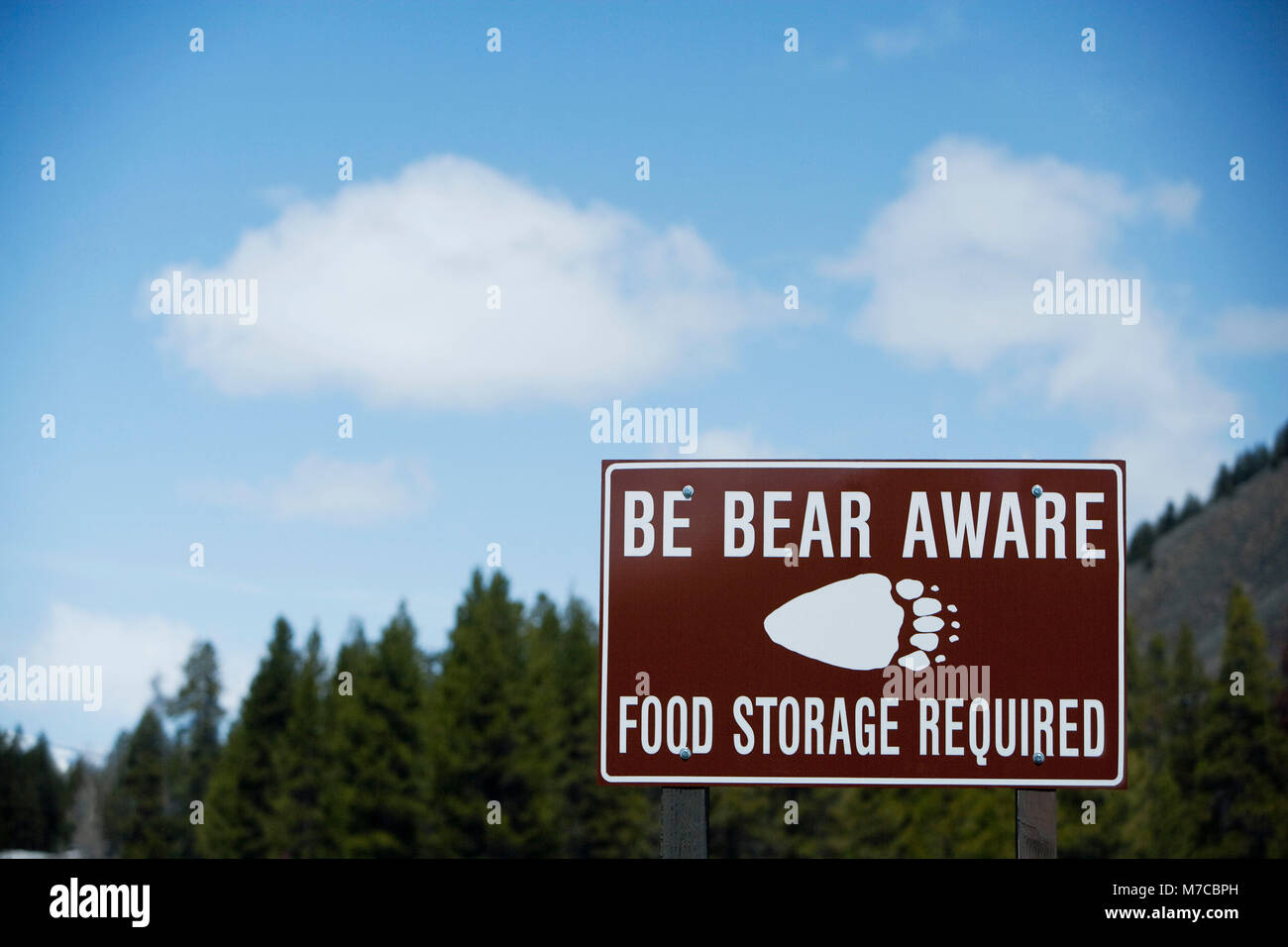 Warning sign yellowstone national park hi-res stock photography and ...