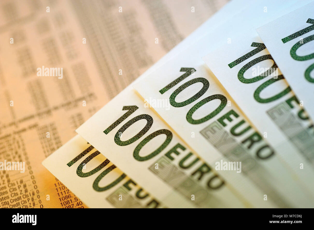 Close-up of one hundred Euro banknotes Stock Photo - Alamy