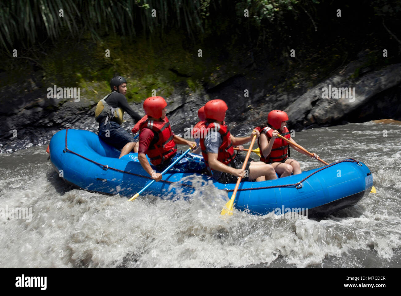 20 man life raft hi-res stock photography and images - Alamy