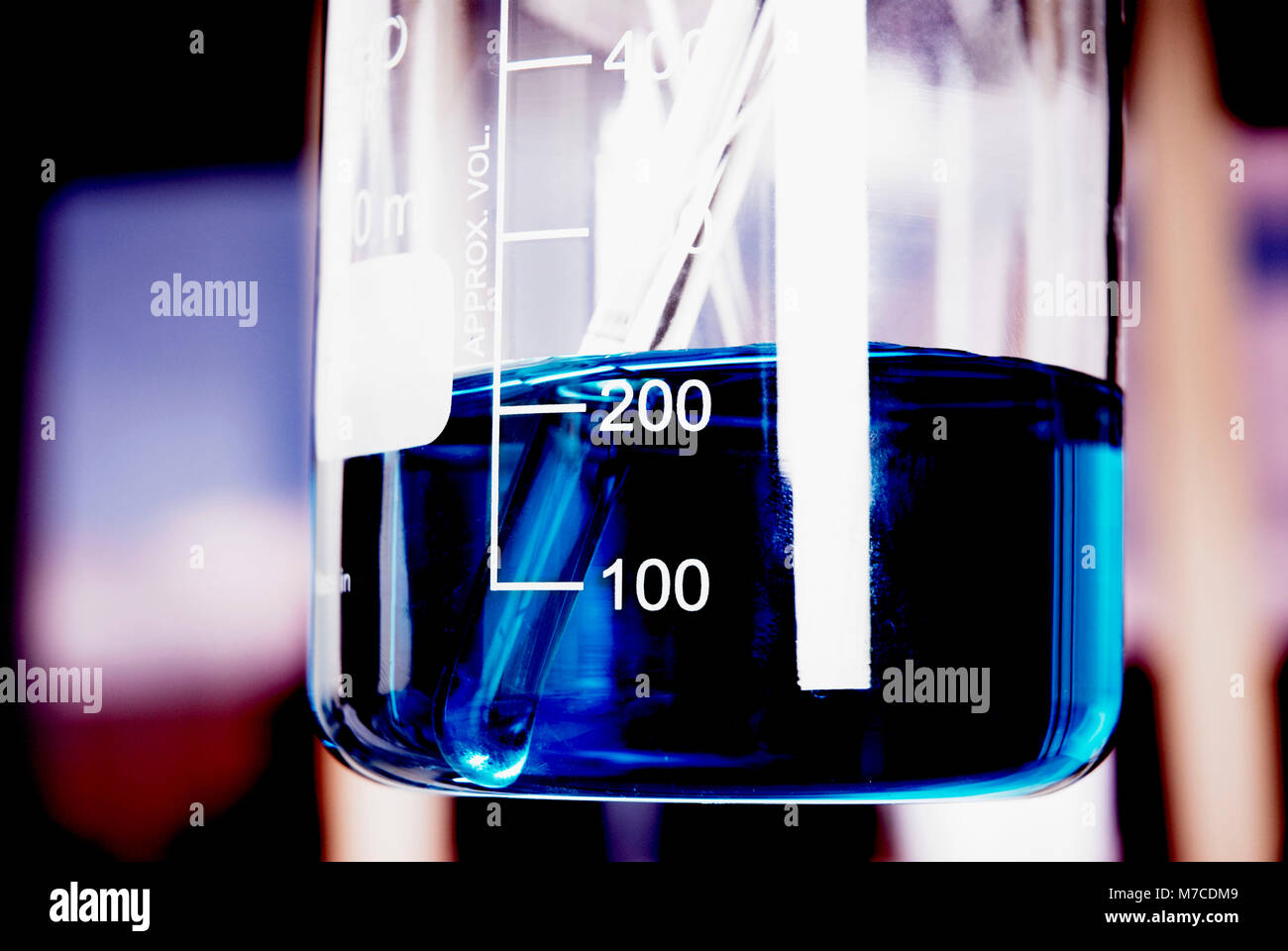 Stirring liquid beaker hi-res stock photography and images - Alamy