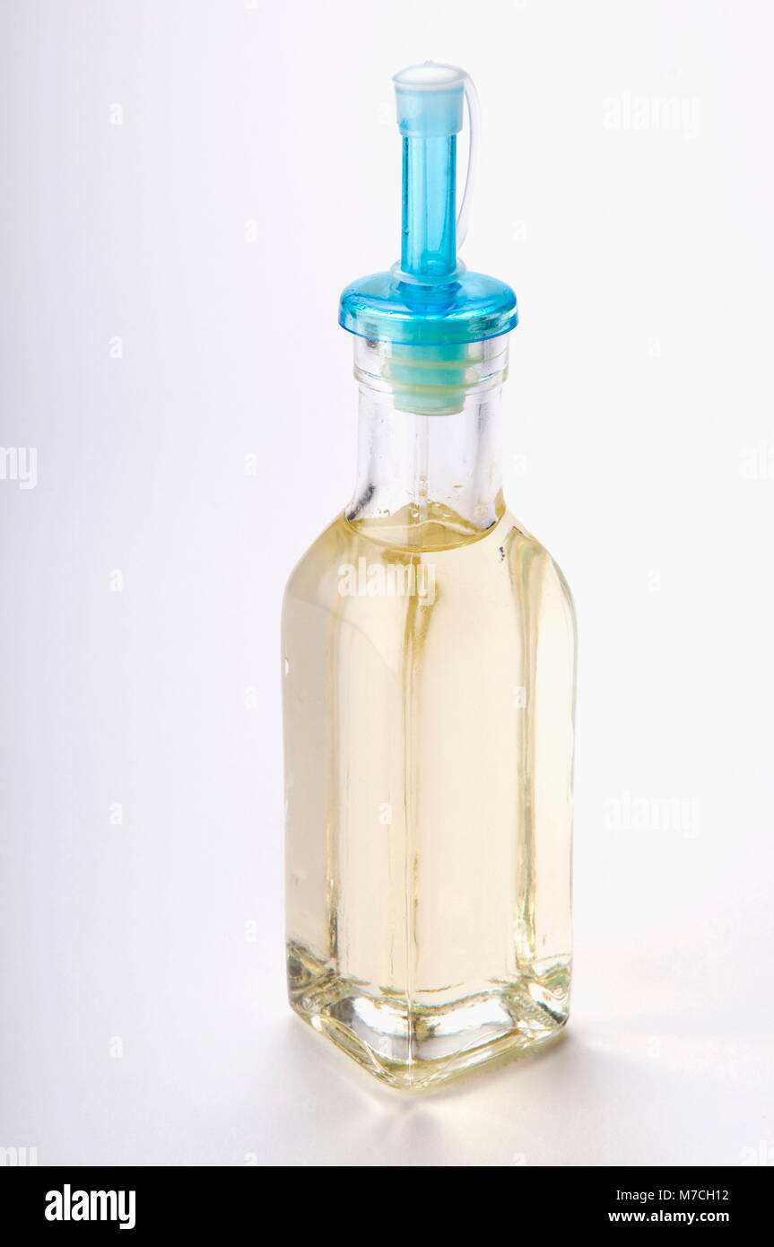 Close-up of cooking oil in a bottle Stock Photo - Alamy