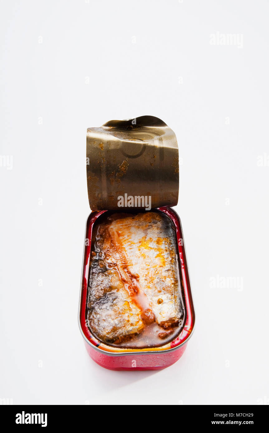 Image of canned fish hi-res stock photography and images - Alamy