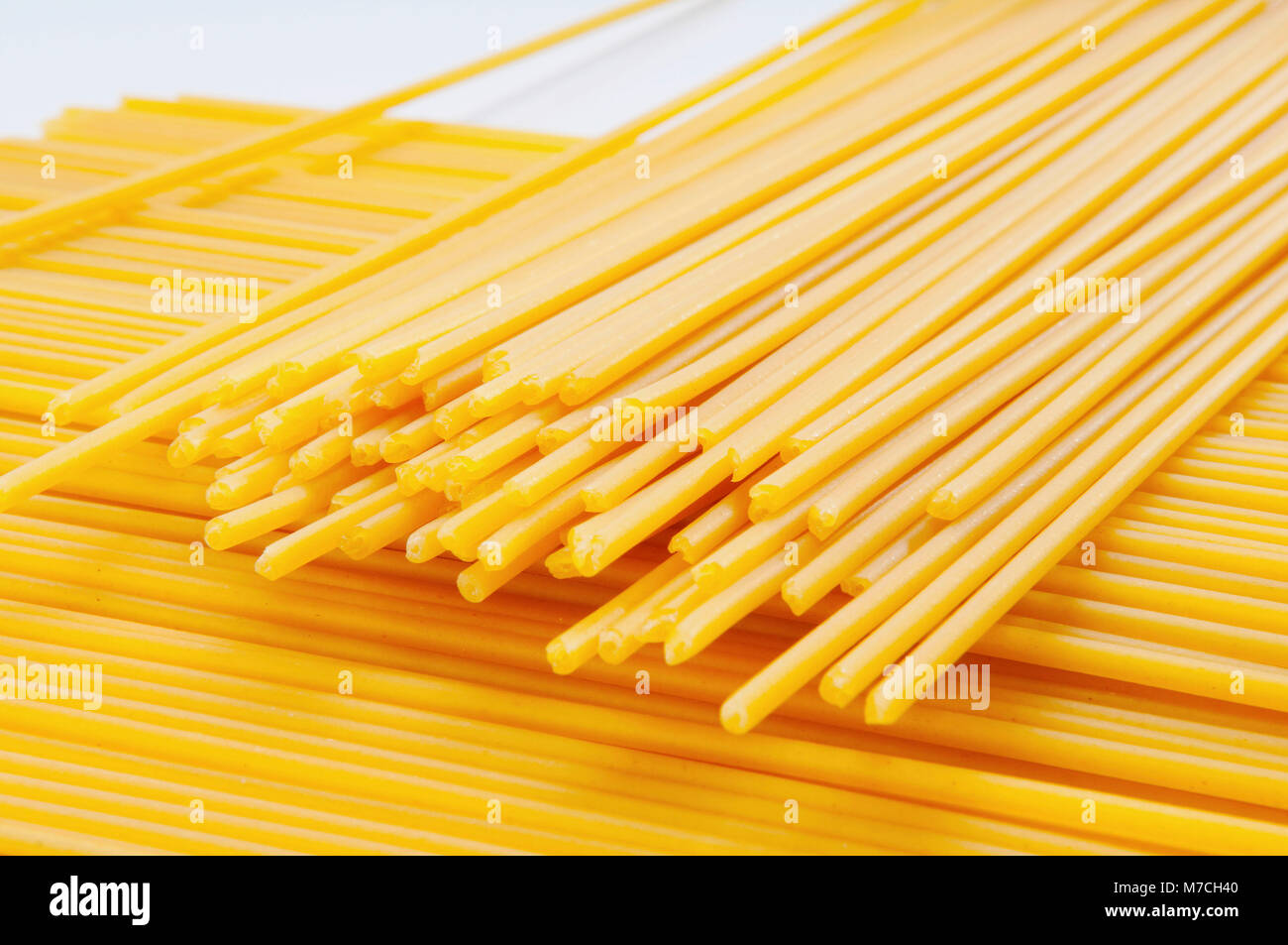 Close-up of uncooked spaghetti Stock Photo - Alamy