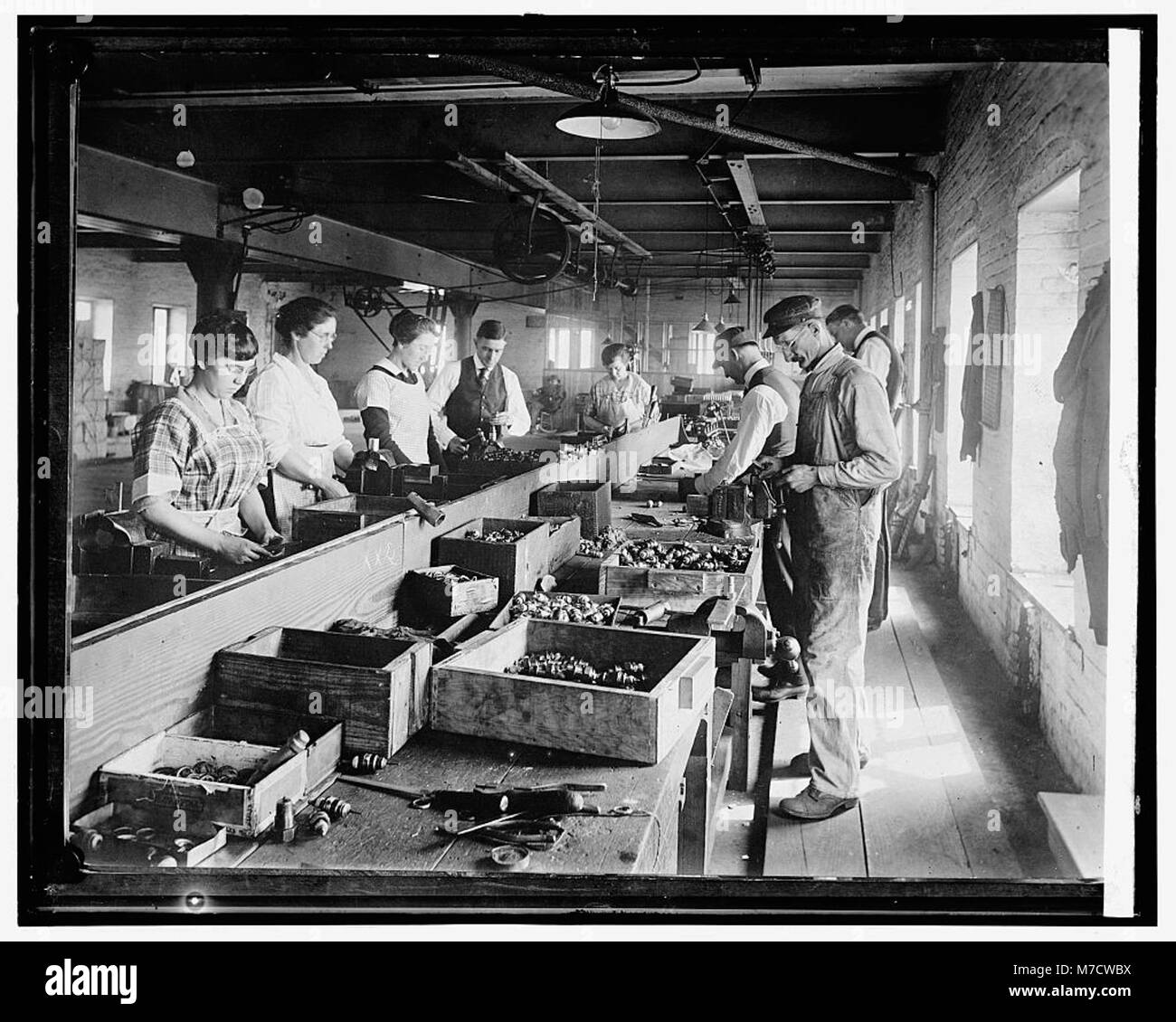 An advertisement or image related to the Express Spark Plug Company ...