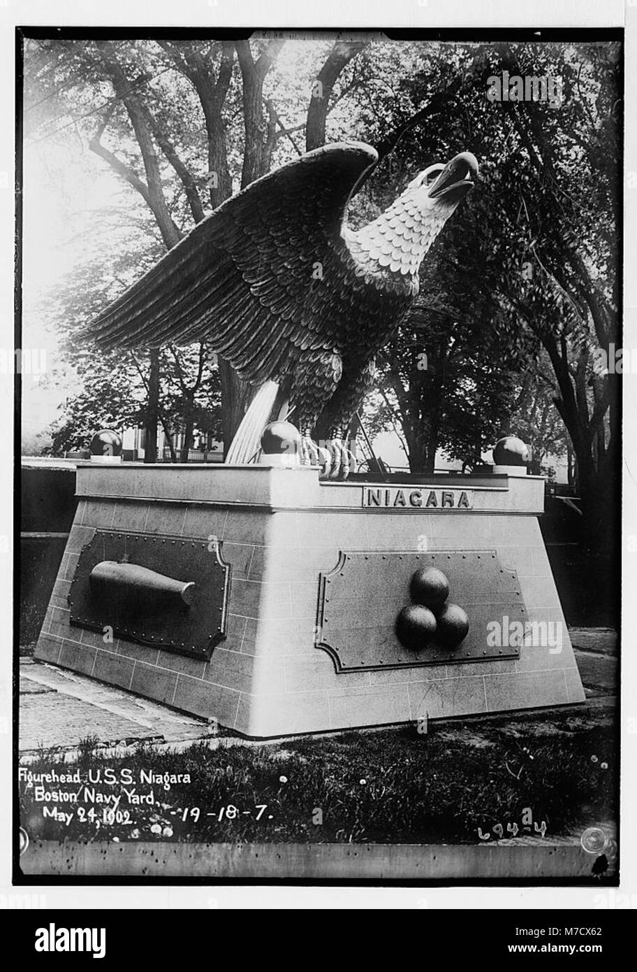 Historic figurehead Black and White Stock Photos & Images - Alamy