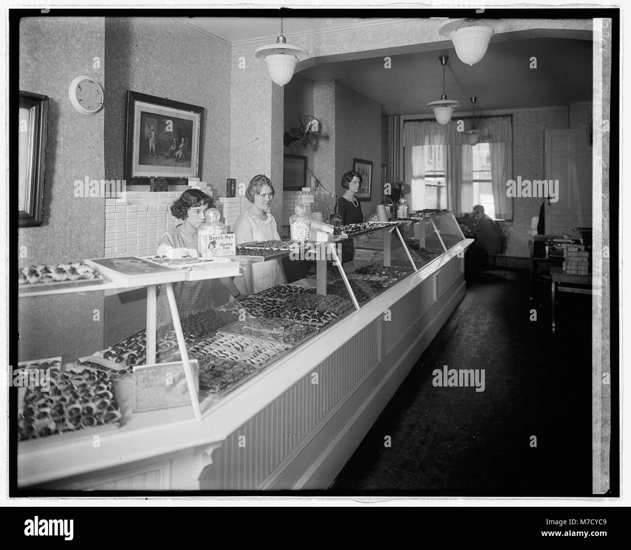 Confectionery shop interior 20th hi-res stock photography and images ...