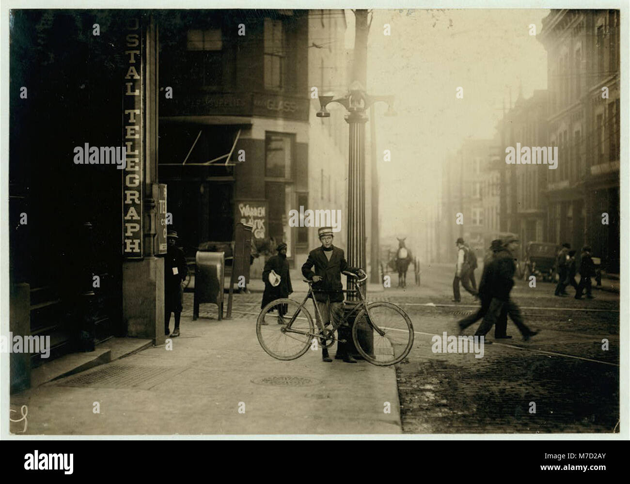 Telegrapher hi-res stock photography and images - Alamy