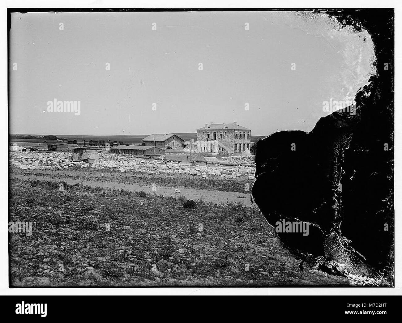 This image shows the construction camp for the German Baghdad Railway ...