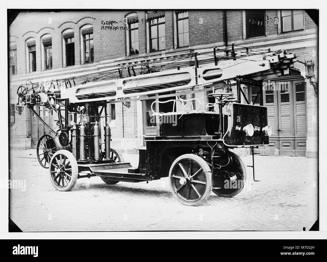 Historical fighting systems hi-res stock photography and images - Alamy