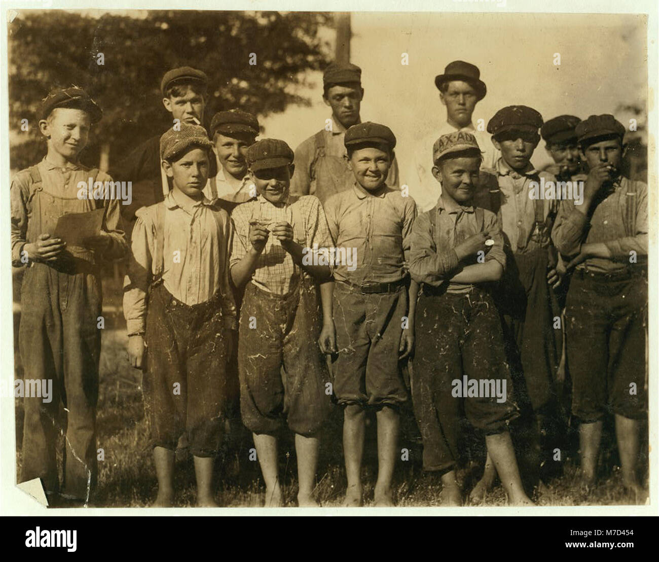 Child labor early 1900s child children working hi-res stock photography ...
