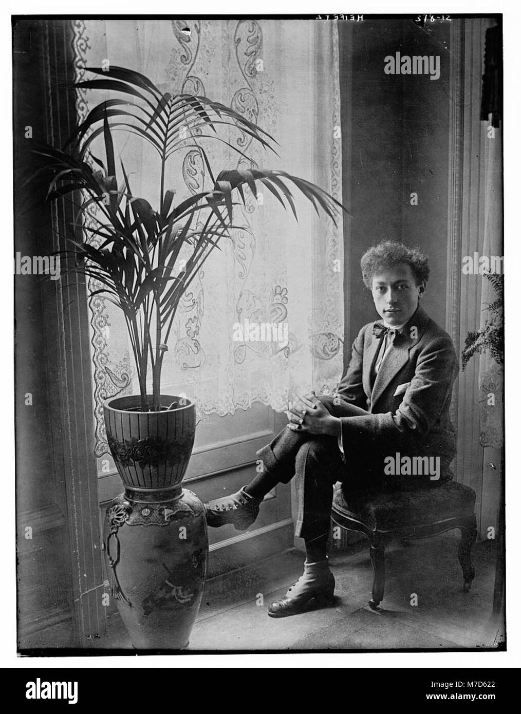 Portrait of Jascha Heifetz, one of the most famous violinists of the ...