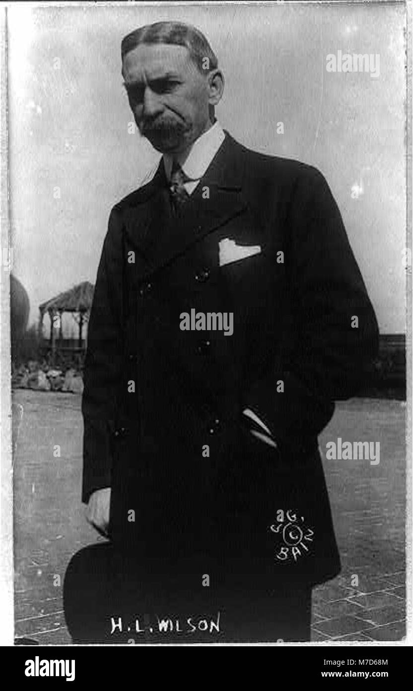 Standing the u s ambassador hi-res stock photography and images - Alamy