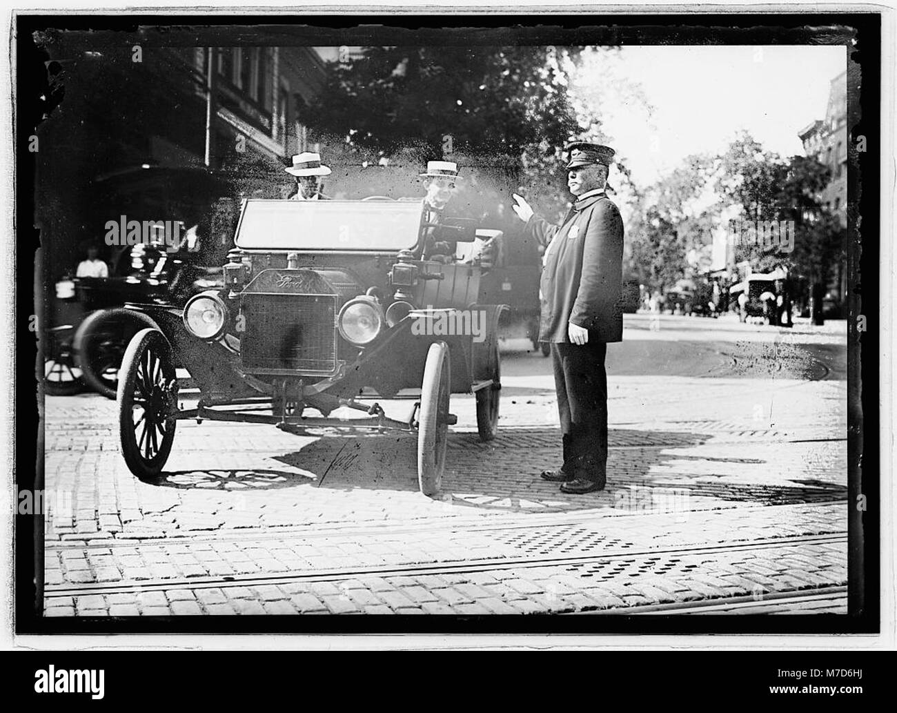 1920s police officer hi-res stock photography and images - Alamy