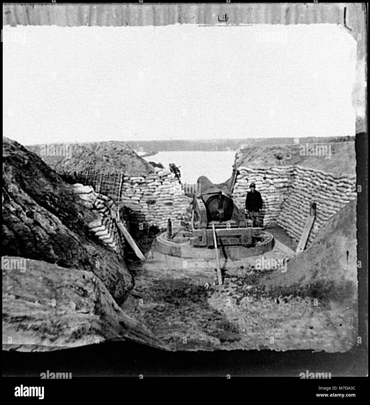 Photograph of the Confederate gun emplacement at Howlett House during ...