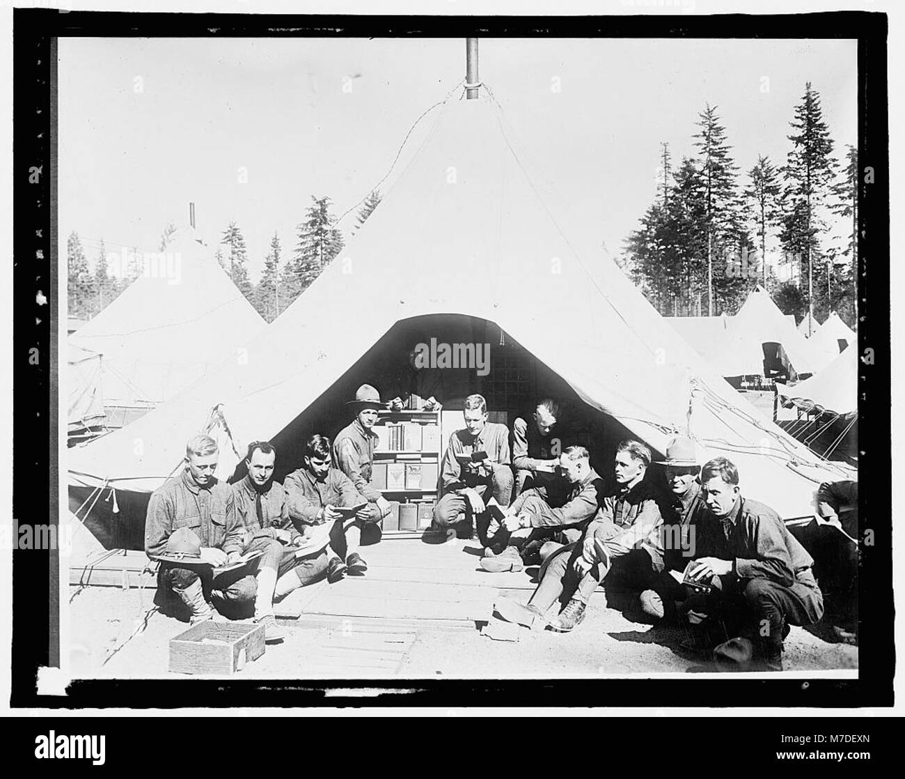 A photograph showing the Library War Service at Vancouver Barracks ...