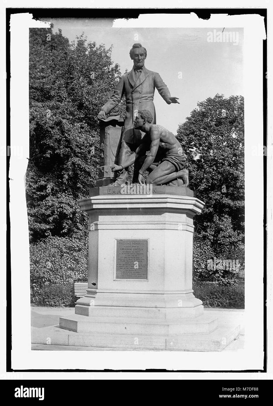 A statue of Abraham Lincoln, commemorating his legacy and leadership ...