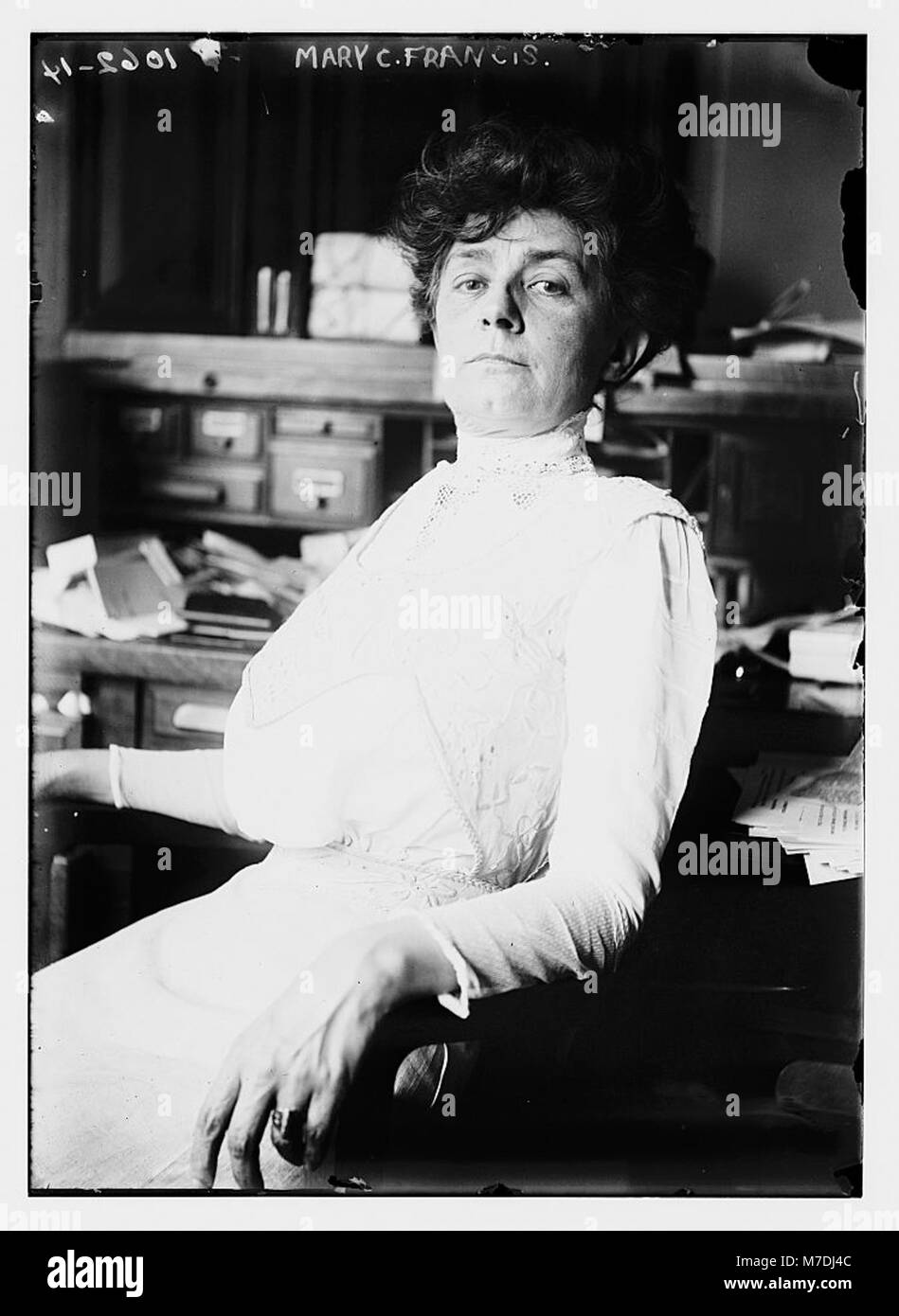 Mary seated Black and White Stock Photos & Images - Alamy