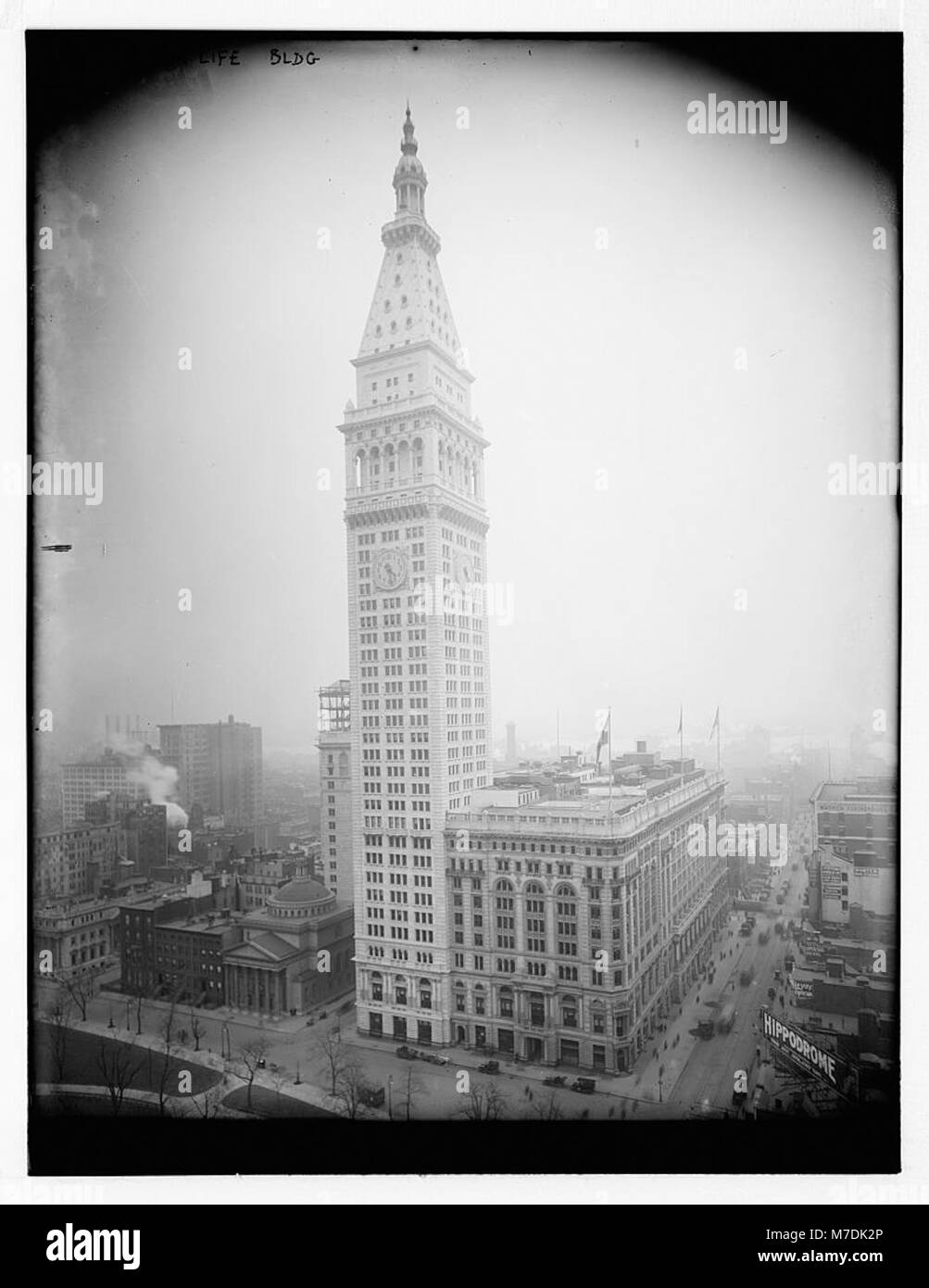 A historic photograph of the Metropolitan Life Building in New York ...