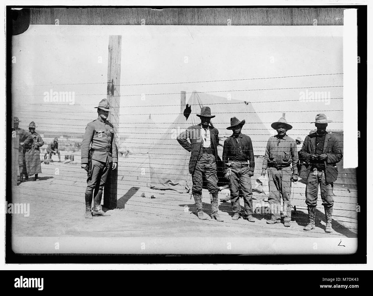 Mexican bandits hi-res stock photography and images - Alamy