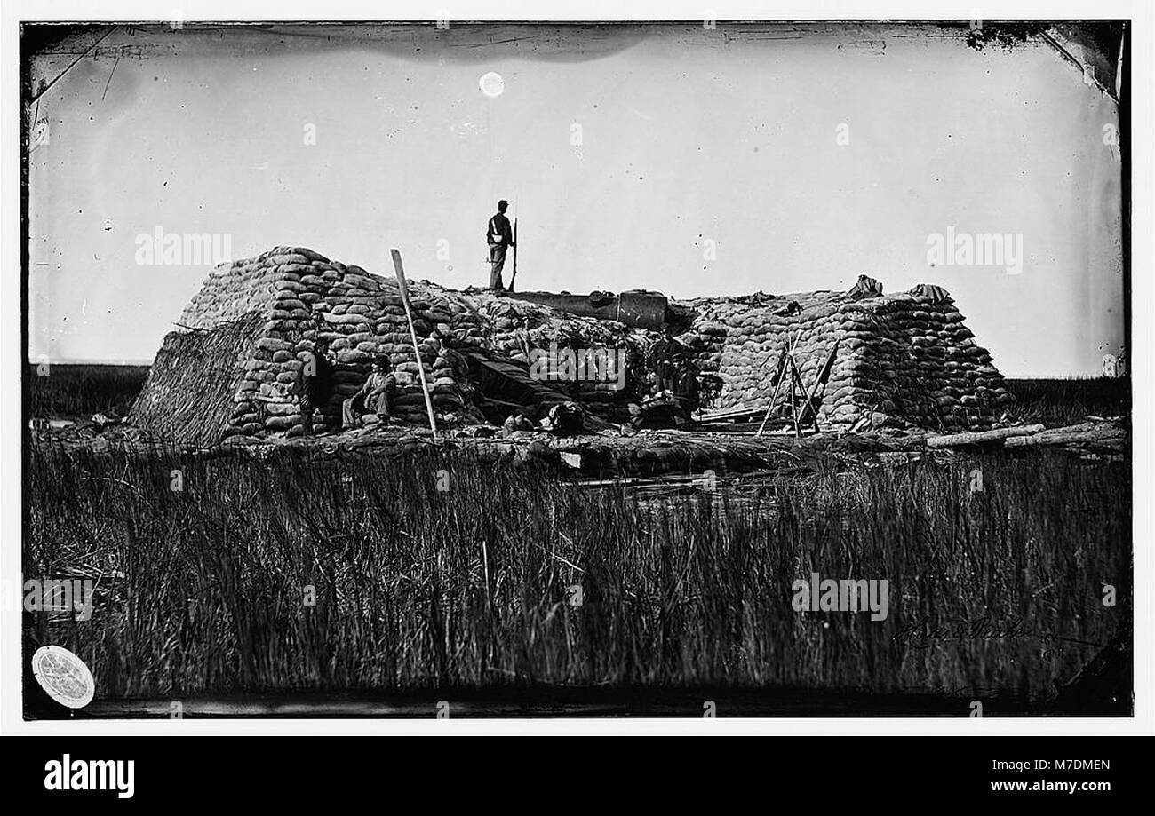 Civil war cannon explosion Black and White Stock Photos & Images - Alamy