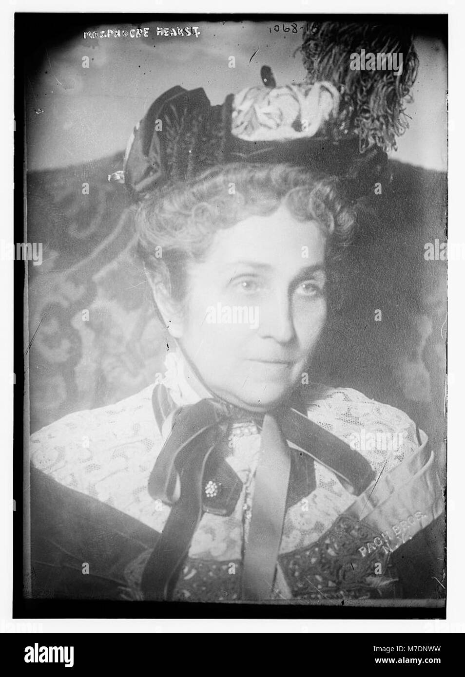 Phoebe hearst hi-res stock photography and images - Alamy