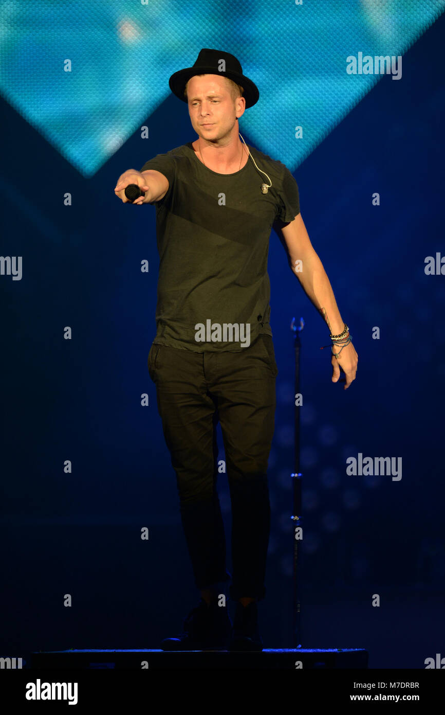 WEST PALM BEACH - AUGUST 17: Ryan Tedder of One Republic performs at the Cruzan Amphitheatre on ...