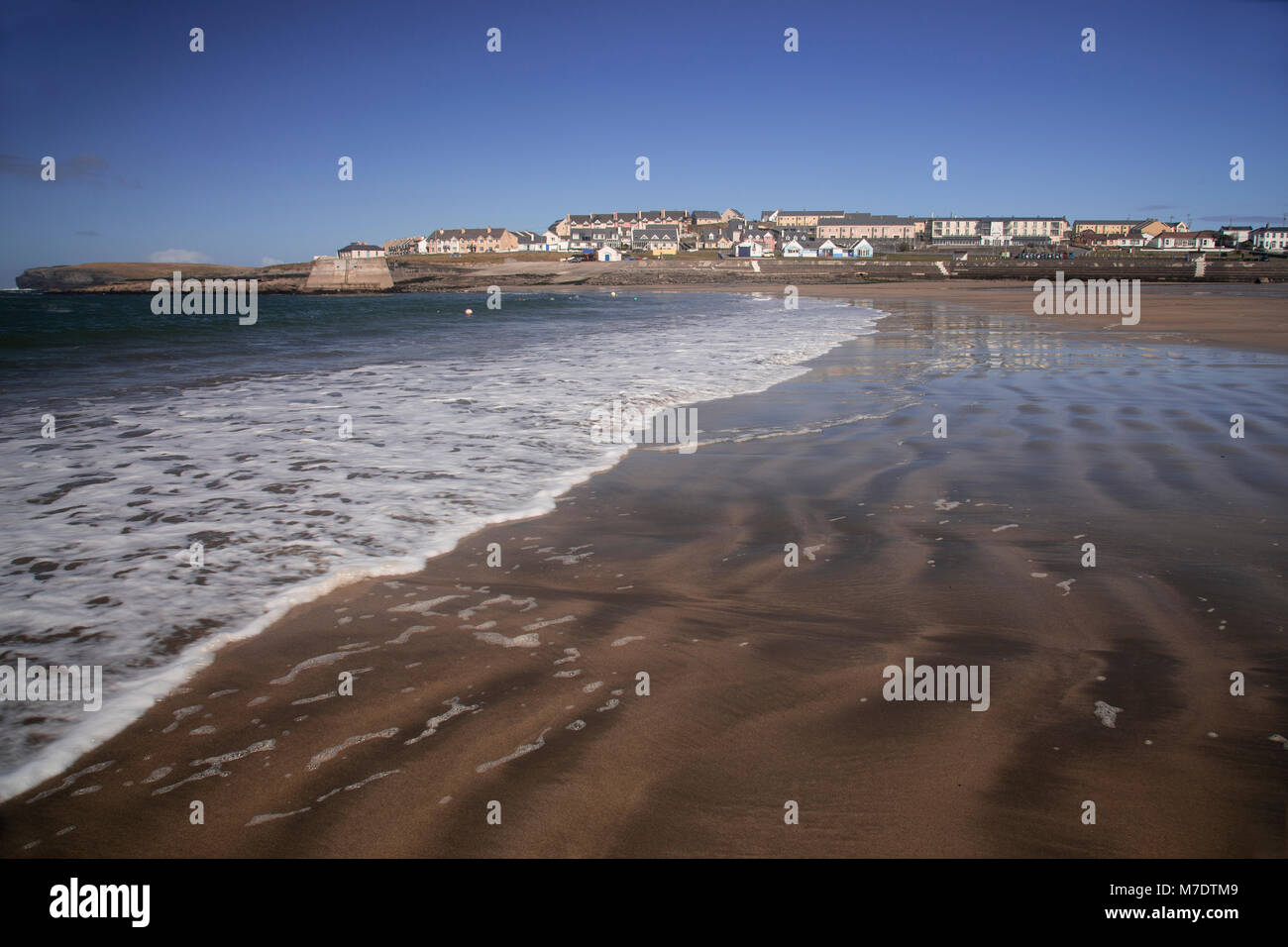 Kilkee beach hi-res stock photography and images - Alamy