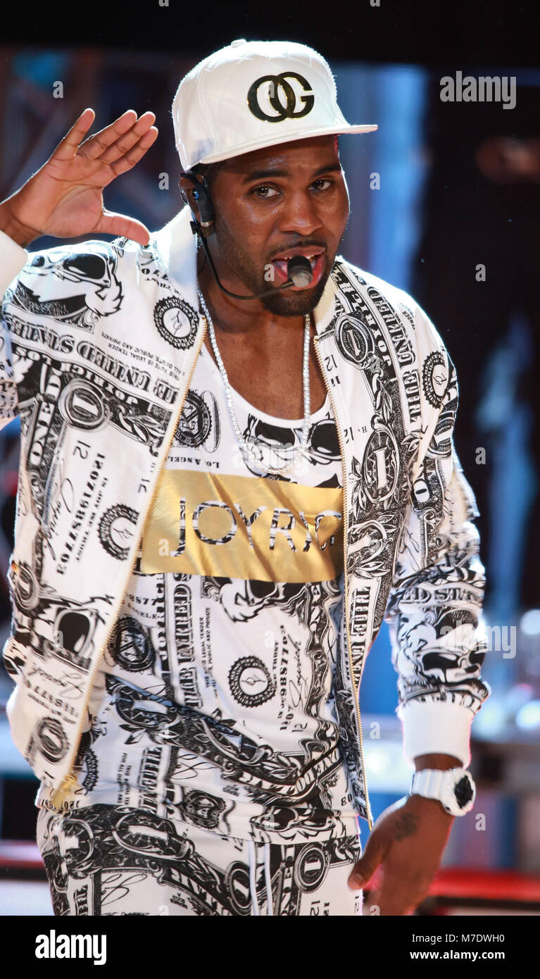 MONTE-CARLO, MONACO - MAY 27: Jason Derulo performs during the ceremony ...