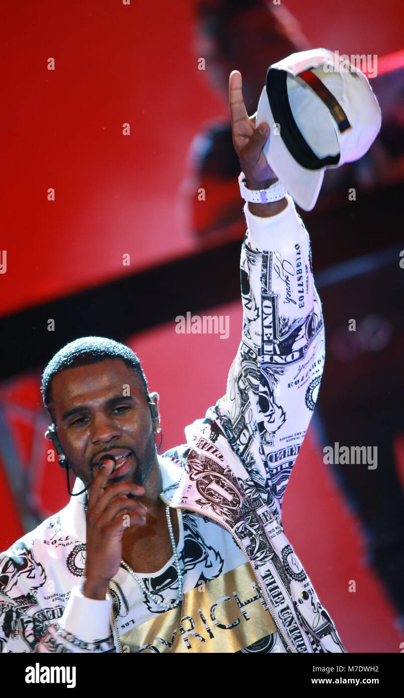 MONTE-CARLO, MONACO - MAY 27: Jason Derulo performs during the ceremony ...