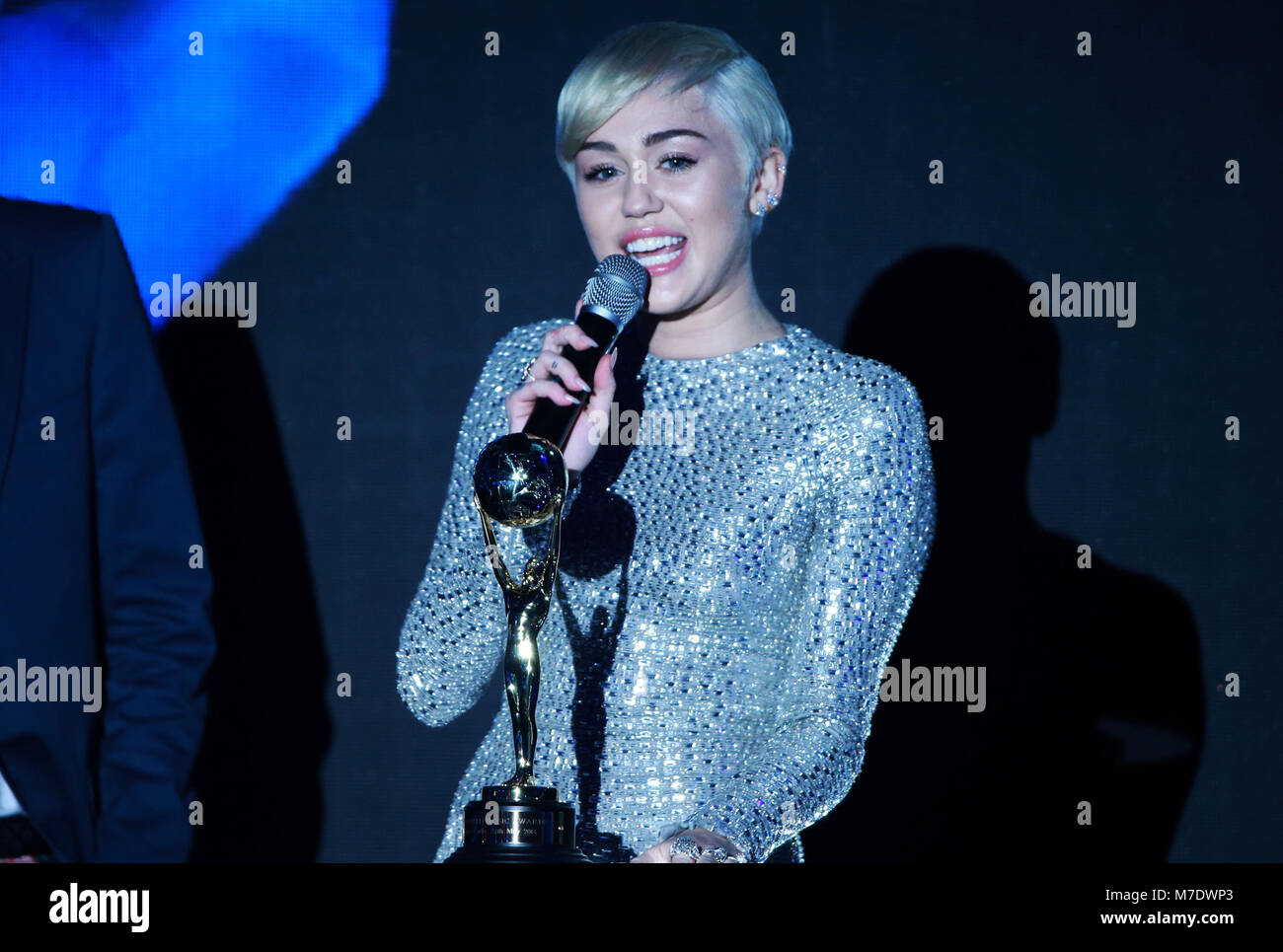 MONTE-CARLO, MONACO - MAY 27: Miley Cyrus performs during the ceremony ...