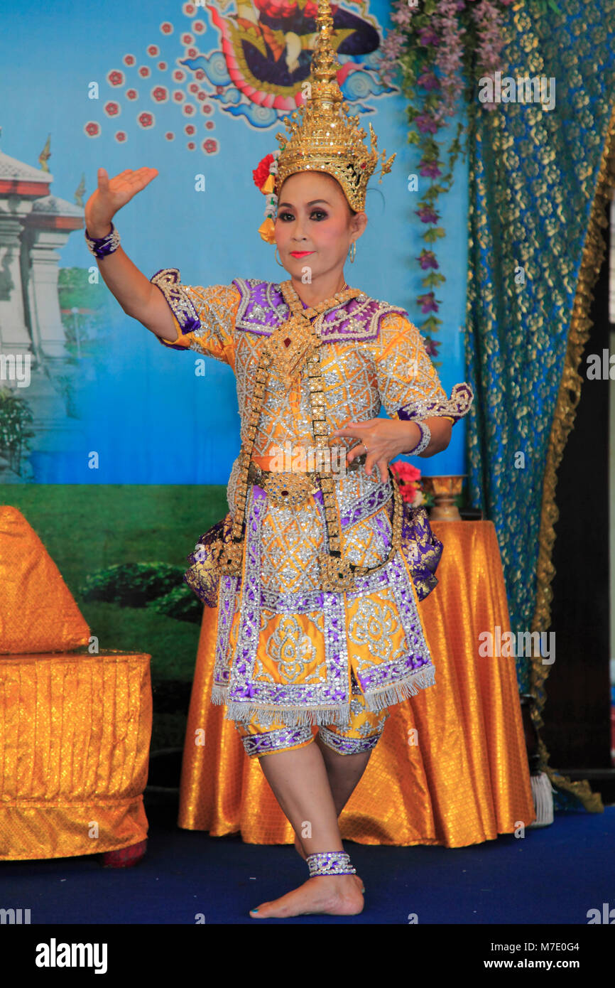 Thailand, Bangkok, Lak Muang, City Pillar Shrine, ritual dancer Stock ...