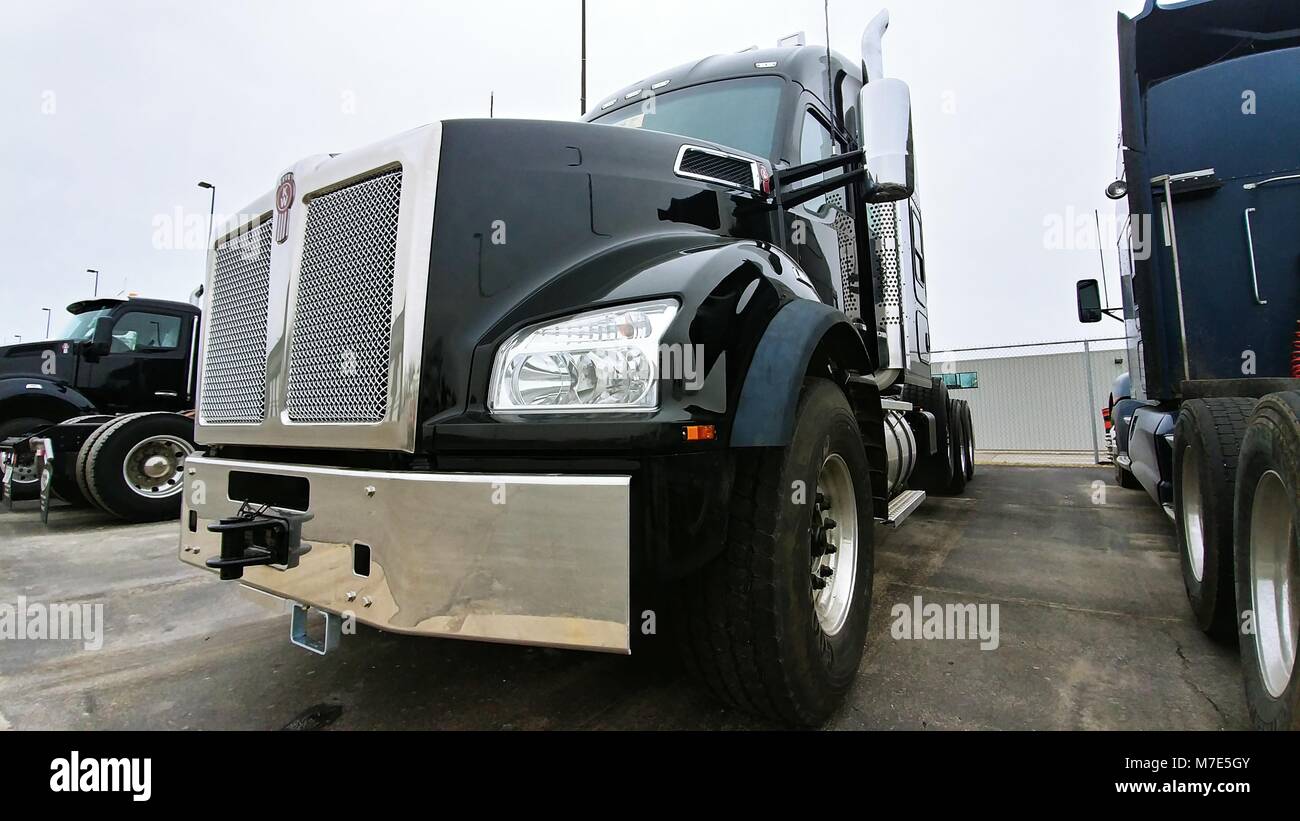 2019 Kenworth T880 heavy truck Ph 3 Stock Photo - Alamy