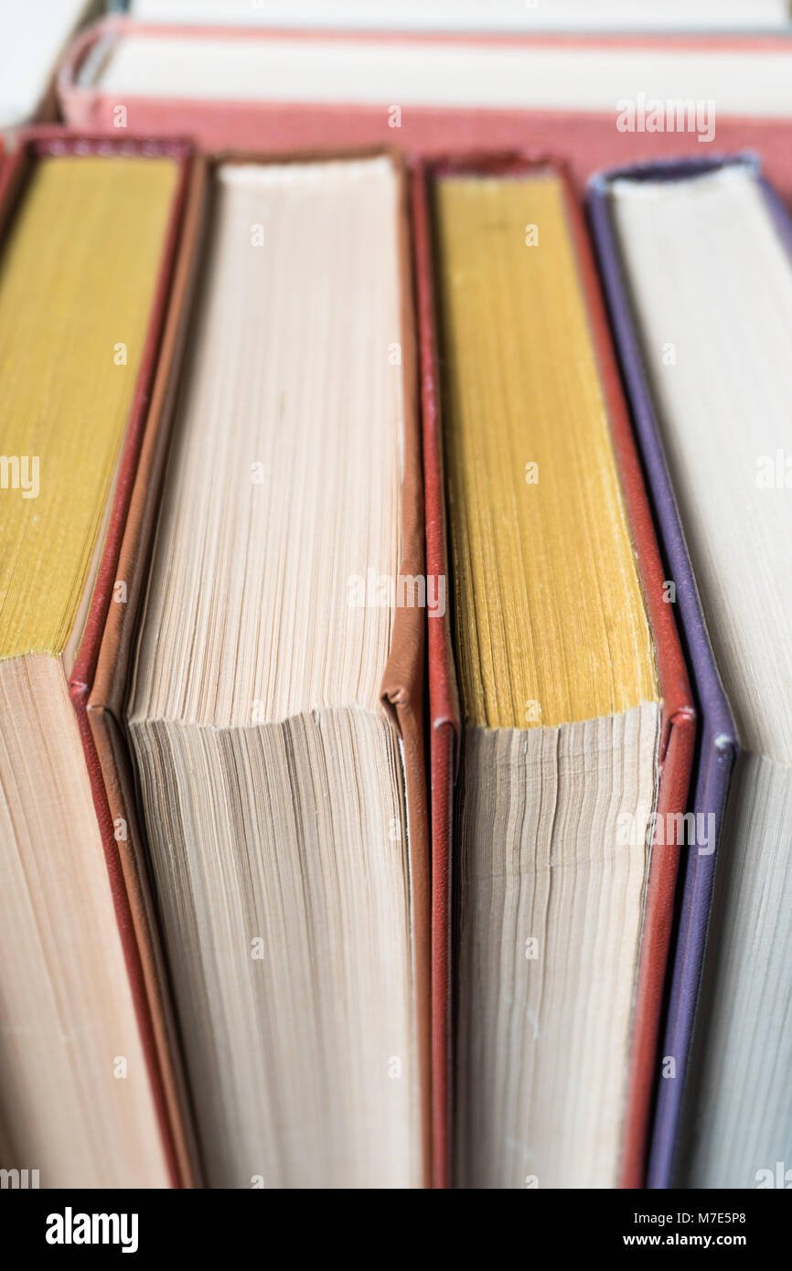 Many books in a bookstore or library Stock Photo - Alamy
