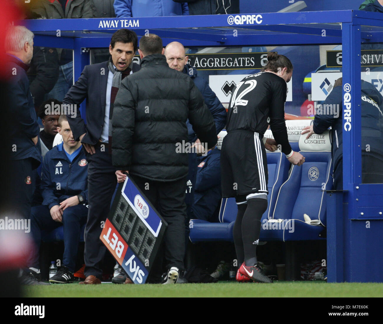 Sunderland manager Chris Coleman (left) sends on substitute goalkeeper ...