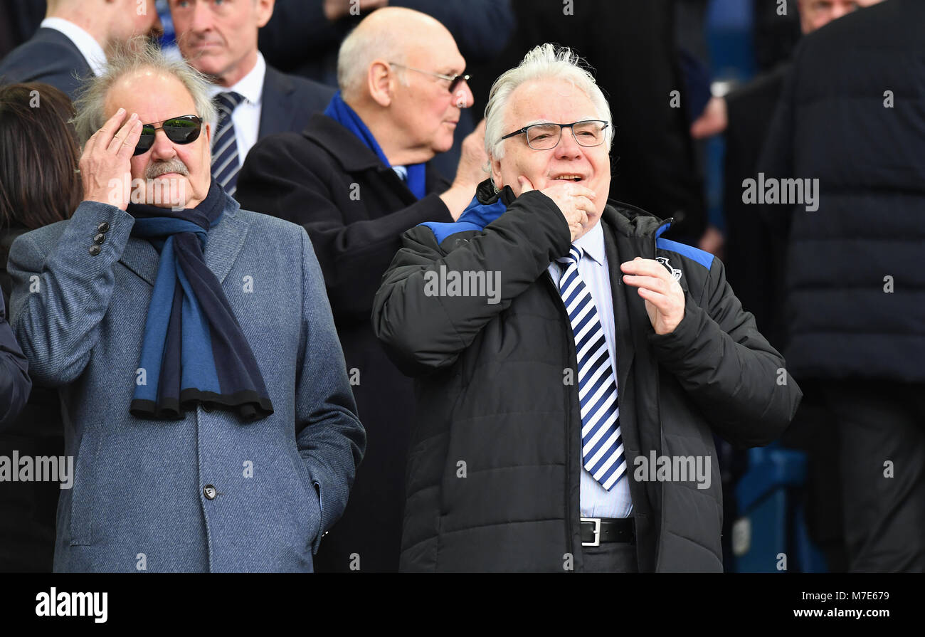 Everton chairman Bill Kenwright (right) and deputy chairman Jon Woods ...